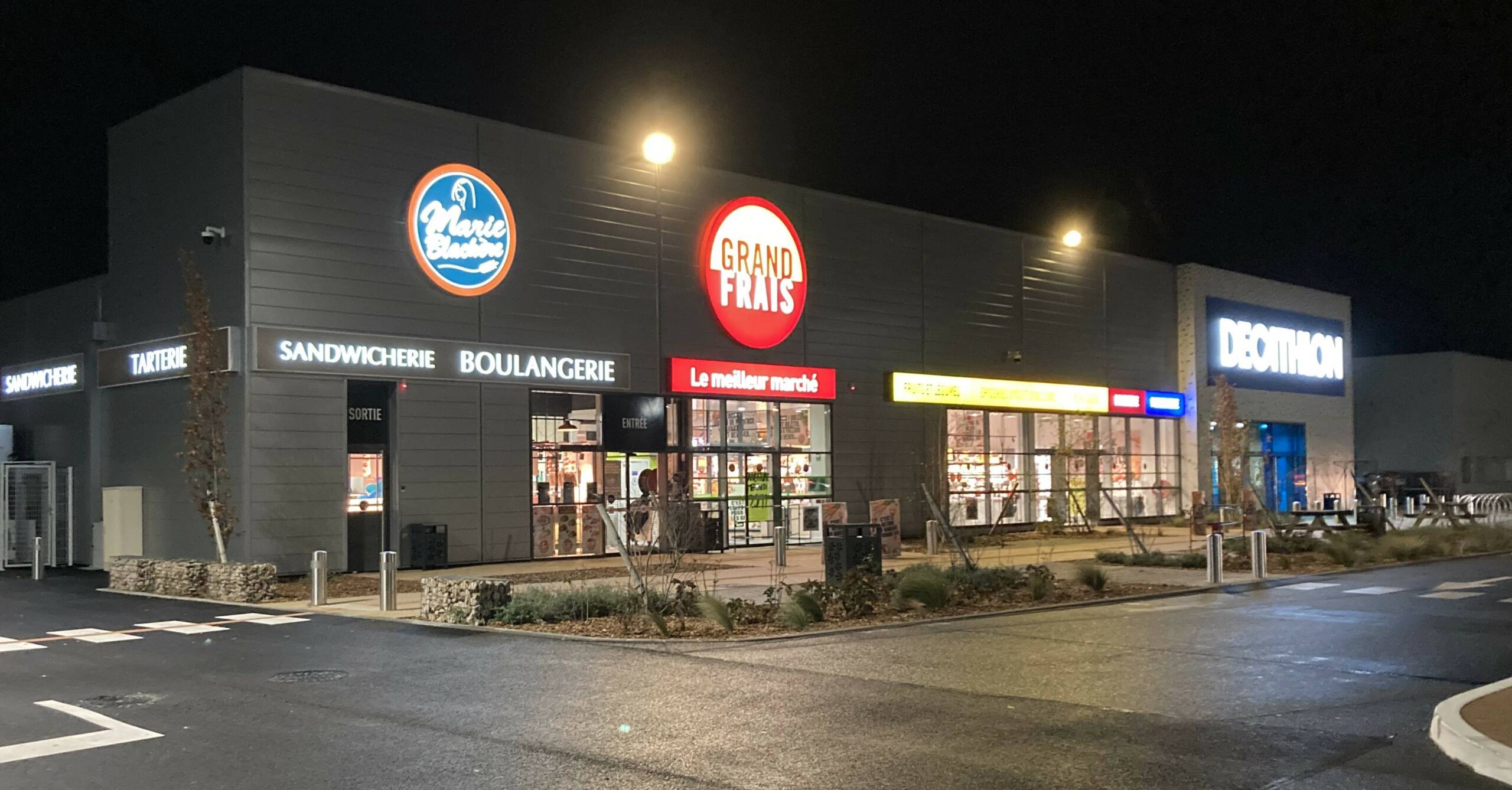 Grand Frais Bron Decathlon